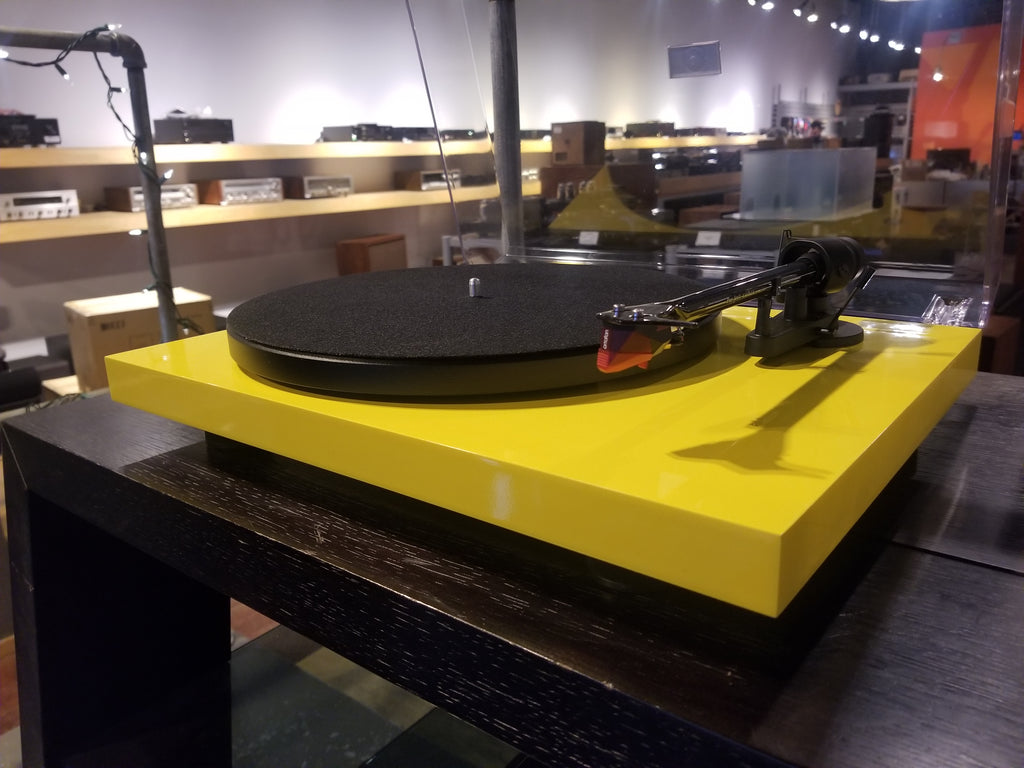 Pro-Ject Debut Carbon DC Yellow Turntable w/ Box & Manual – decibelaudio